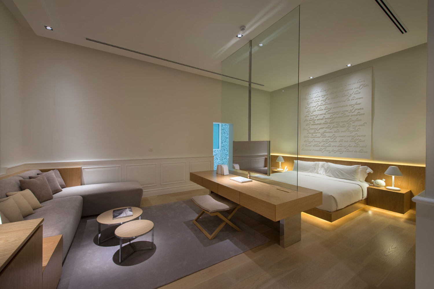 A hotel becomes an Instagram Landmark turning its guests into real ...