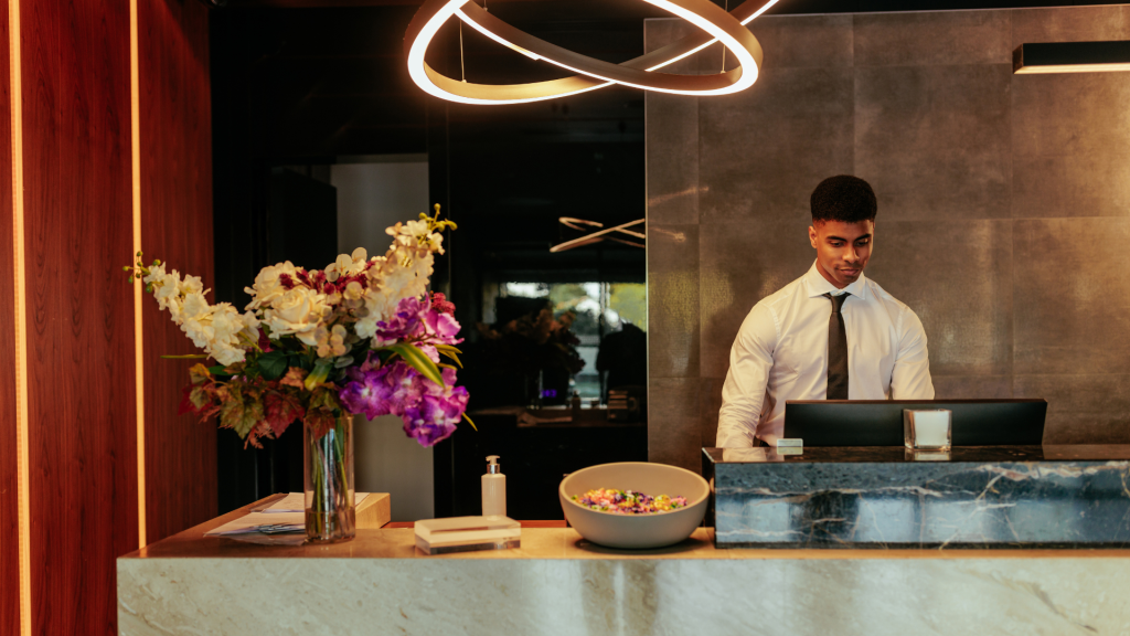 Optimizing Front Desk Operations: Key Methods to Minimize Staff Stress ...